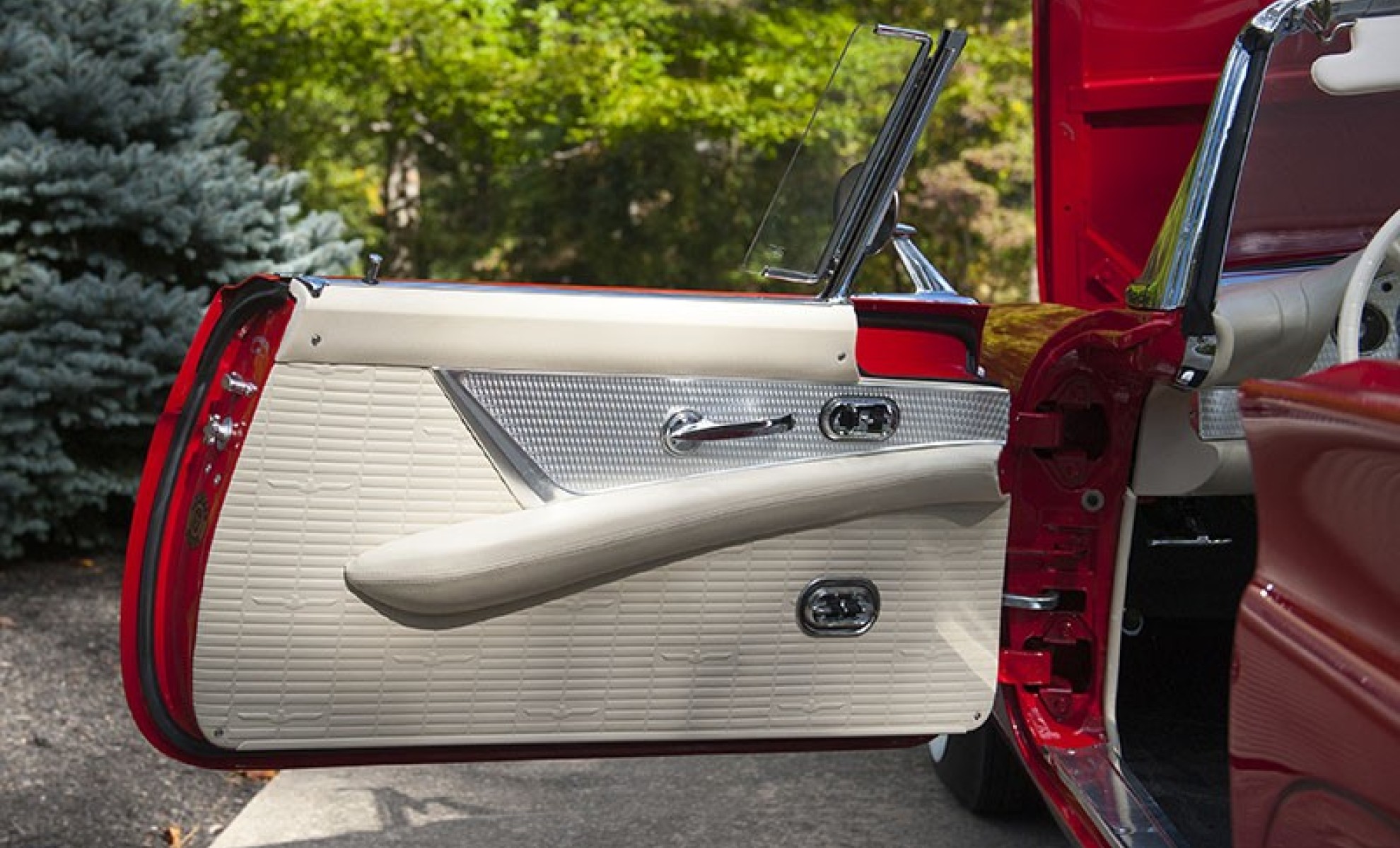 1957 Ford ThunderBird | Aluise Classic Cars